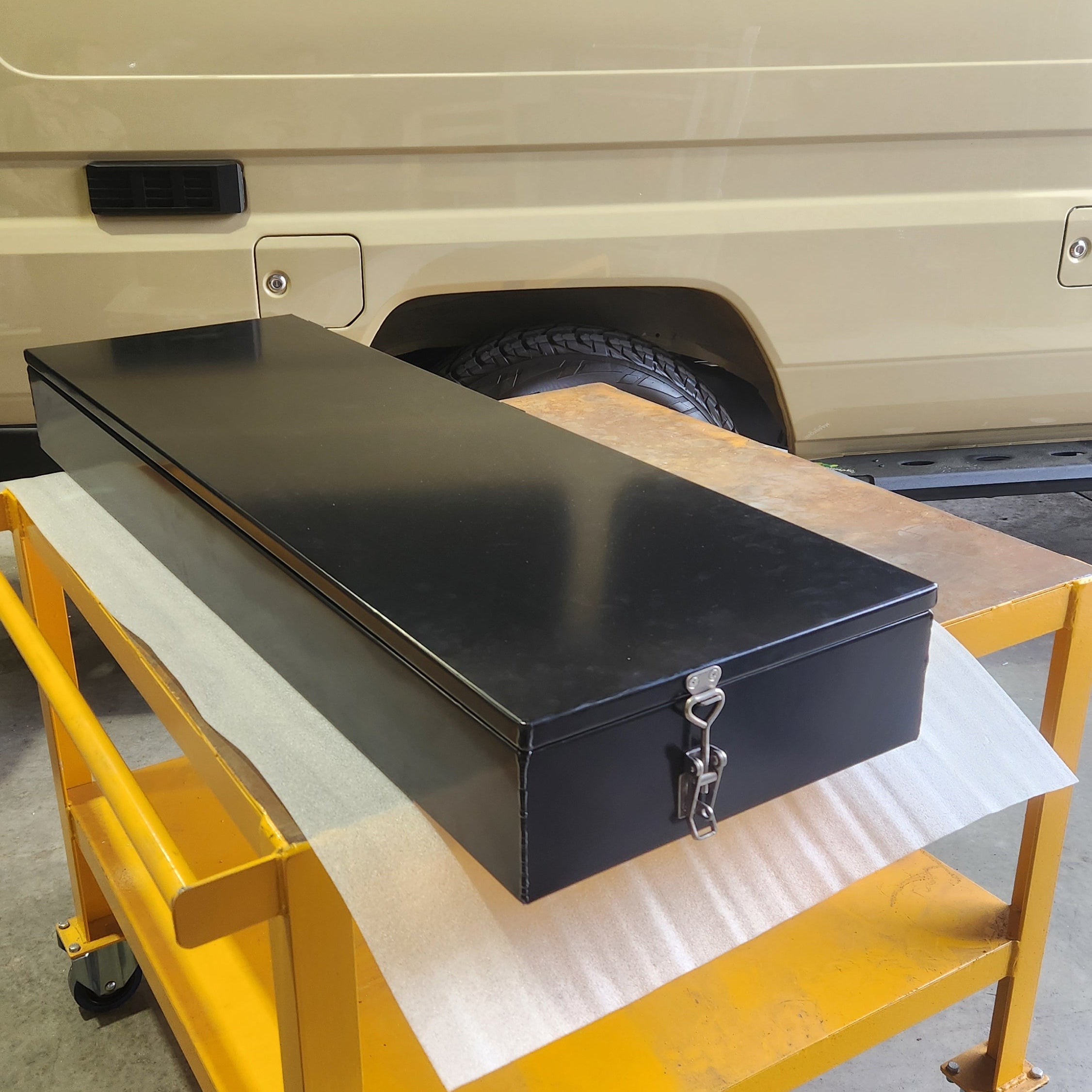 Troopy 5 seater Battery box / Lockable Storage box – Ark Earth Products